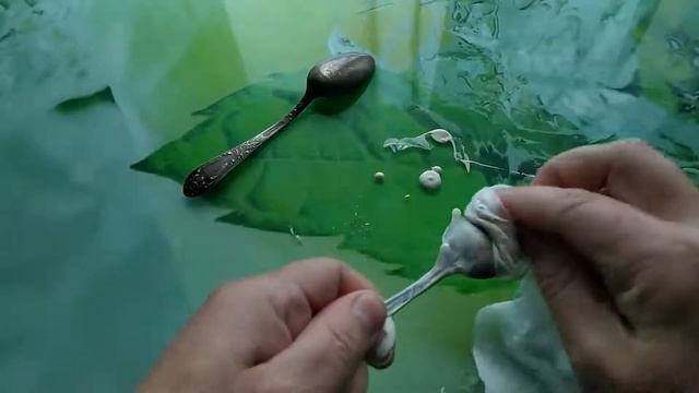 Простой способ чистки мельхиоровой ложечки