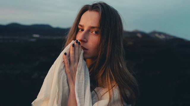 GONE ASTRAY, JOSS & Skye Silansky - Keeping Secrets (Lyrics)