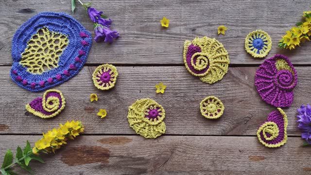 Фриформ крючком скрамблы