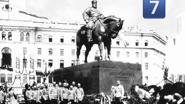 Сможете назвать эти места в Петербурге по старым фотографиям?