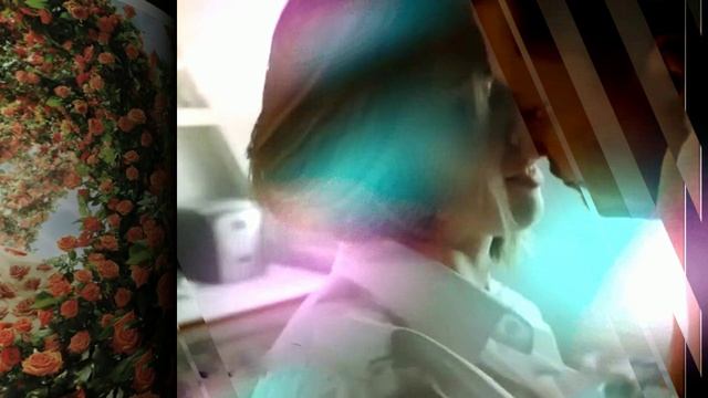 Цветами путь твой устилаю