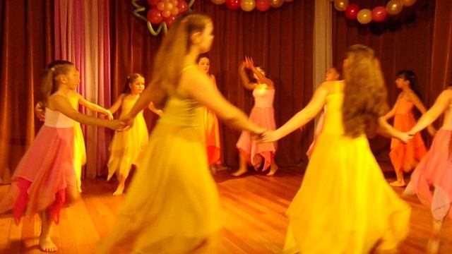 Жаворонок соло - импровизация - Лиза Агрова (Васильева), начало танца