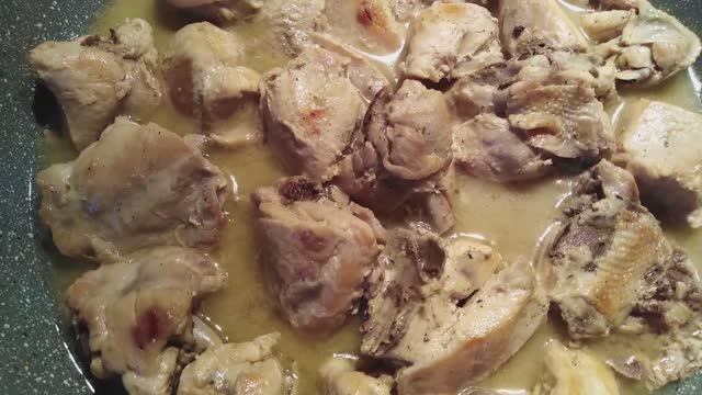 САМЫЙ ЛЁГКИЙ, БЫСТРЫЙ И ВКУСНЫЙ РЕЦЕПТ КУРИЦЫ. ВАМ ПОНАДОБИТСЯ ЧЕТЫРЕ ИНГРЕДИЕНТА.