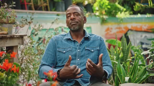 Рон Финли учит садоводству