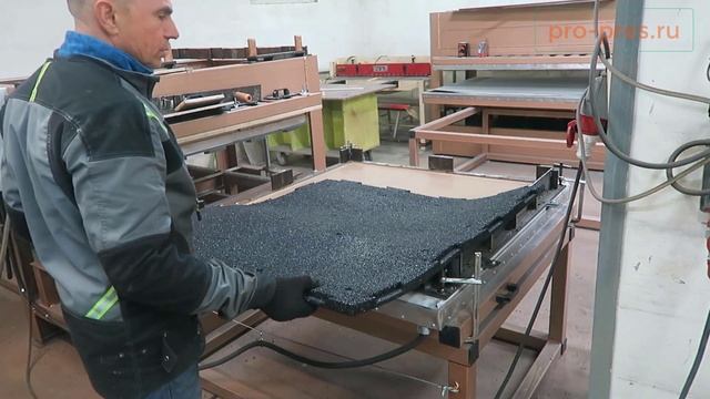 Форма для производства резиновой  плитки  скрытый "ласточкин хвост".