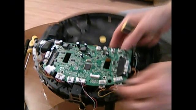 Ремонт пылесоса iBoto. Замена платы.