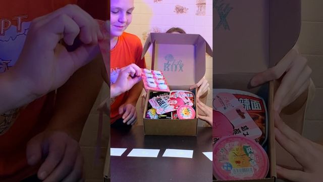 Азиатские сладости с вайлдберриз ПРОБУЕМ с Друзьями