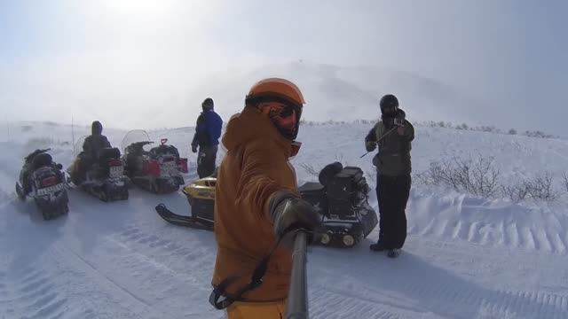 На перевале по дороге на Вулкан. Попали в снежную бурю.  Камчатка