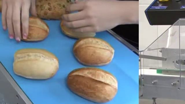 Резательная машина для булочек BBS VE с серповидным ножом