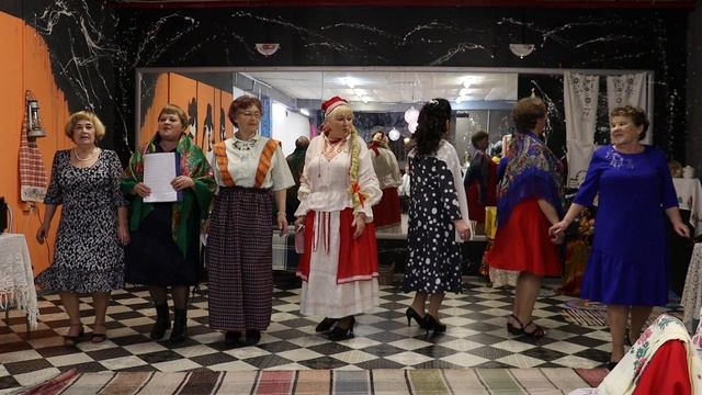 шуточная русская народная песня "Синтетюриха" исполняет ансамбль