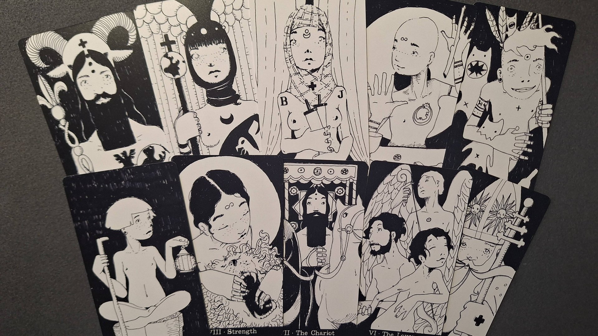 Распаковка и обзор карт Беспорядок. Таро невинности. Лимитированный выпуск ❤️ Карты Таро Уэйта