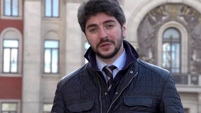 Чиновники: снисхождение богов в народ