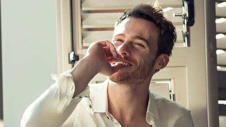 Kerem Bursin в клипе - AMOR