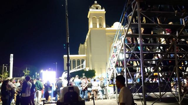 9,5. Прогулка по центру Сан-Сальвадора вечером Из Гондураса в Сальвадор 09.11.2024