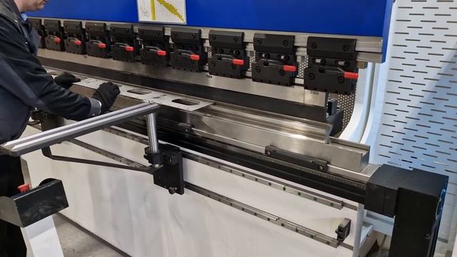 Станок для гибки листового металла