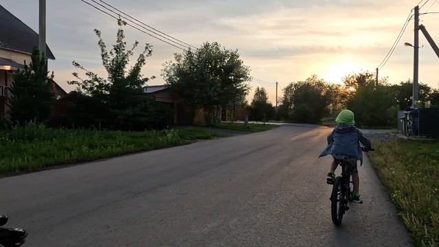 продолжение катания на веле с Максом просто наслаждаюсь качеством съемки GO PRO