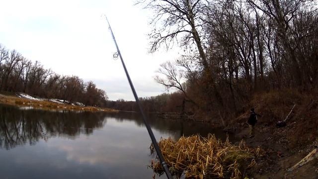 ИЩУ ОКУНЯ в декабре НА МИКРОДЖИГ. Весёлый ВЫХОД С БРАТОМ на Северский Донец.