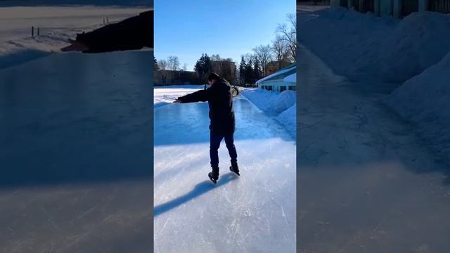 Катаюсь на коньках. #shorts