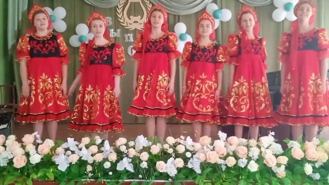 Вокальный ансамбль "Слабожаночка" рук. Ткаченко И.И. МБУДО " Комсомольская ДМШ"