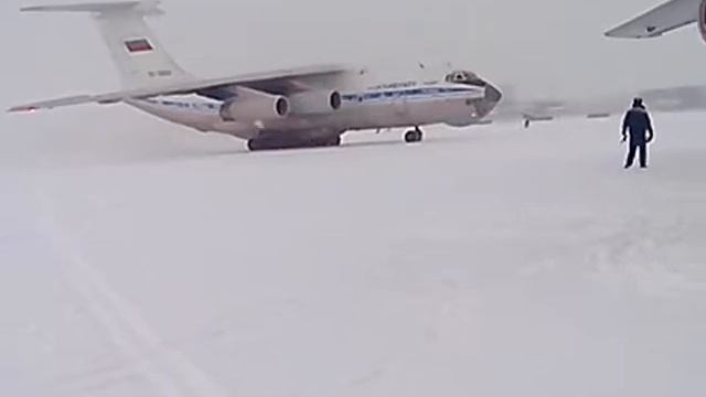 Мастера парковки: Ил-76мд.3gp