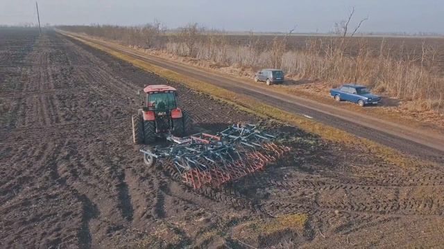 Культиватор КСП-6-01 «AMABAM» производства ПГ «ЮМЗ». Работа в «январские окна»: очень сырая земля!