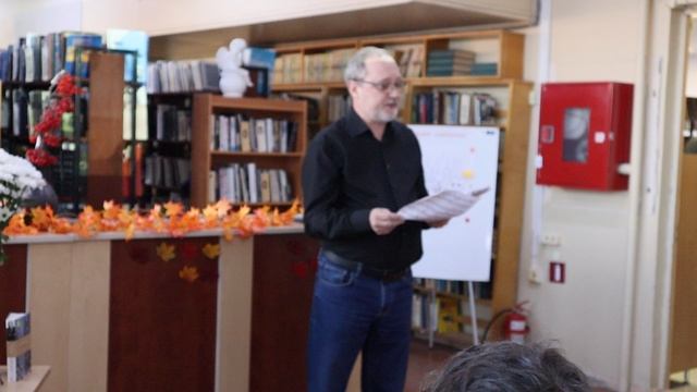 Борис Иванов читает "Солнце прыгало по соснам..."