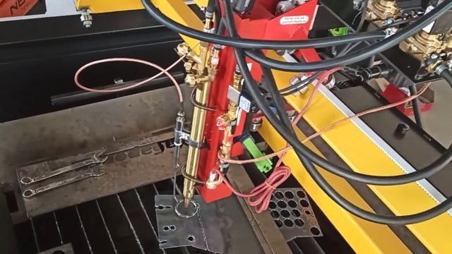 Установка газокислородного резака на станок плазмы