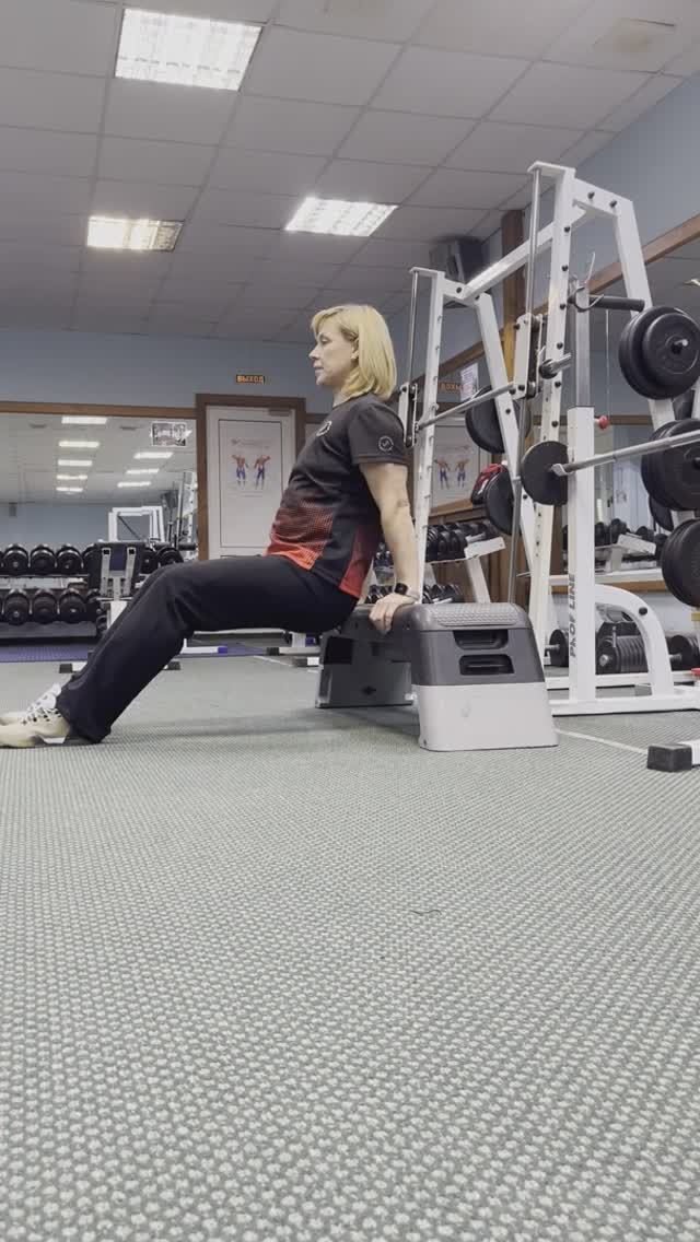 Обратные отжимания от скамьи сзади (варианты)