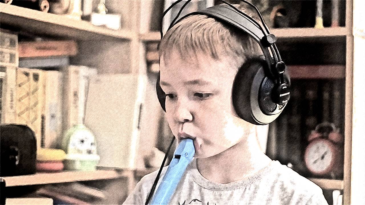 Аркаша перед поступлением в музыкальную школу.