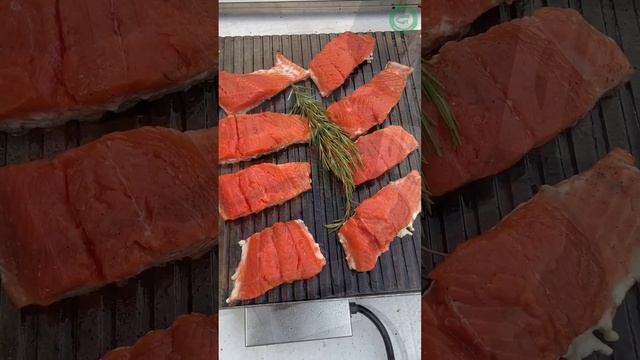 Нерка на гриле. Идея приготовления дальневосточного лосося от «Икорного»