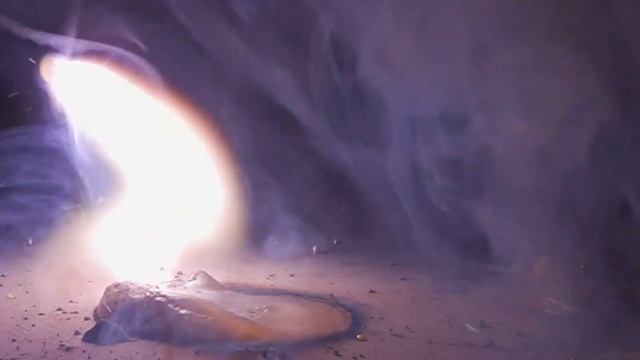 Сварка порошковой самозащитной проволокой Innershield (режим МПС). Скоростная съемка 1000 кадр/сек.