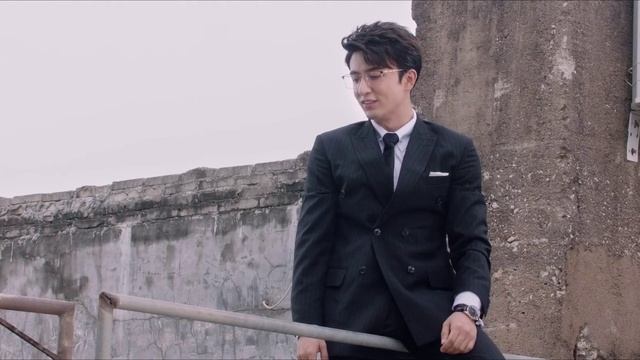 Любовь под полной луной 1 сезон 6 серия