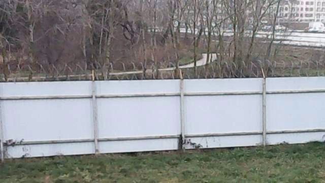 Попытка полетать на парковке закончилась падением. Коптер пропал...