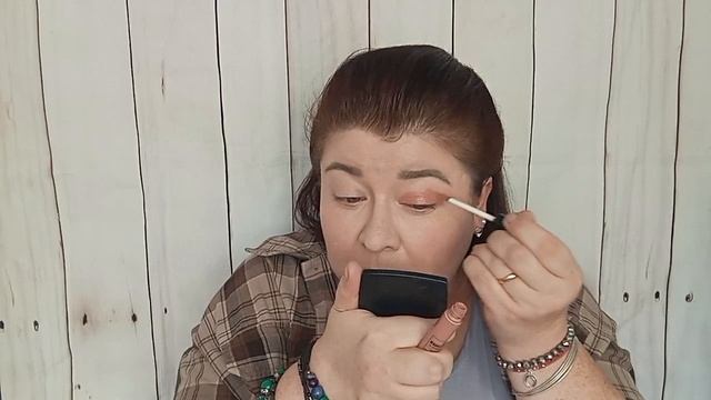 Нюдовый макияж.