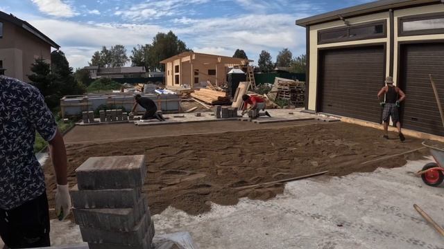 Укладка тротуарной плитки Новый город