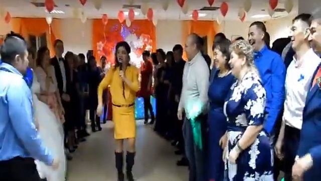 команда невесты против команды жениха