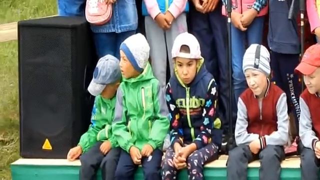 Тристо пятьдесят   перевалило