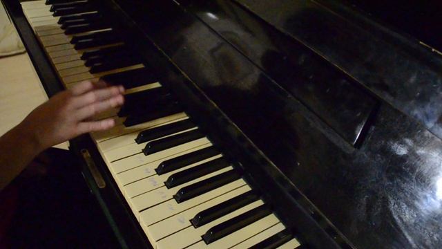 Играю известные мелодии,самоучка.