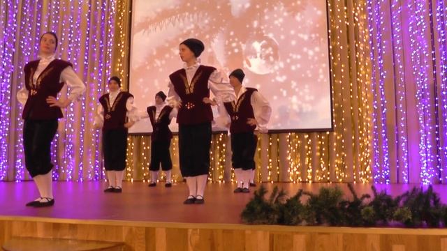 Новогодний праздник  "Мешок сюрпризов" -Полька