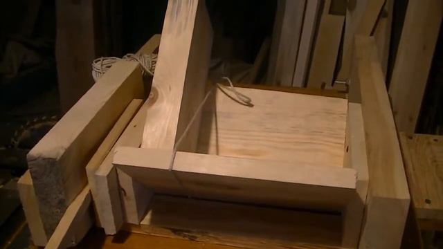 Приспособление для соединения "на ус" из дерева на циркулярной пиле своими руками