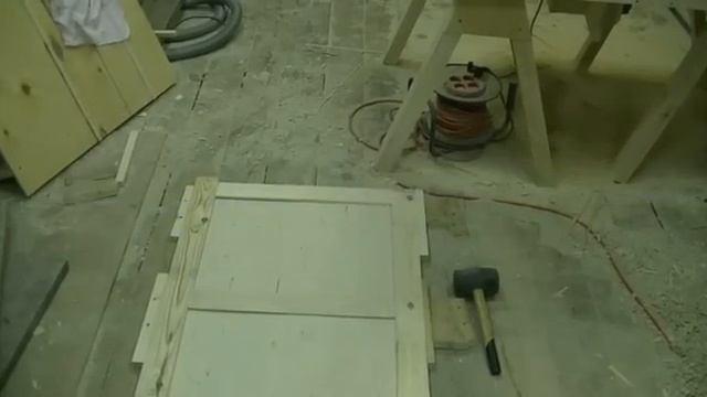 Бюджетный шкаф с филёнками из фанеры своими руками. Сделай сам.