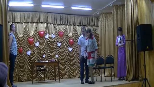 муж вернулся из командировки от соседки а сосед у него