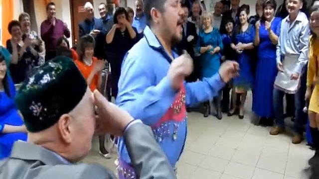 Самая сексуальные гости свадьбы