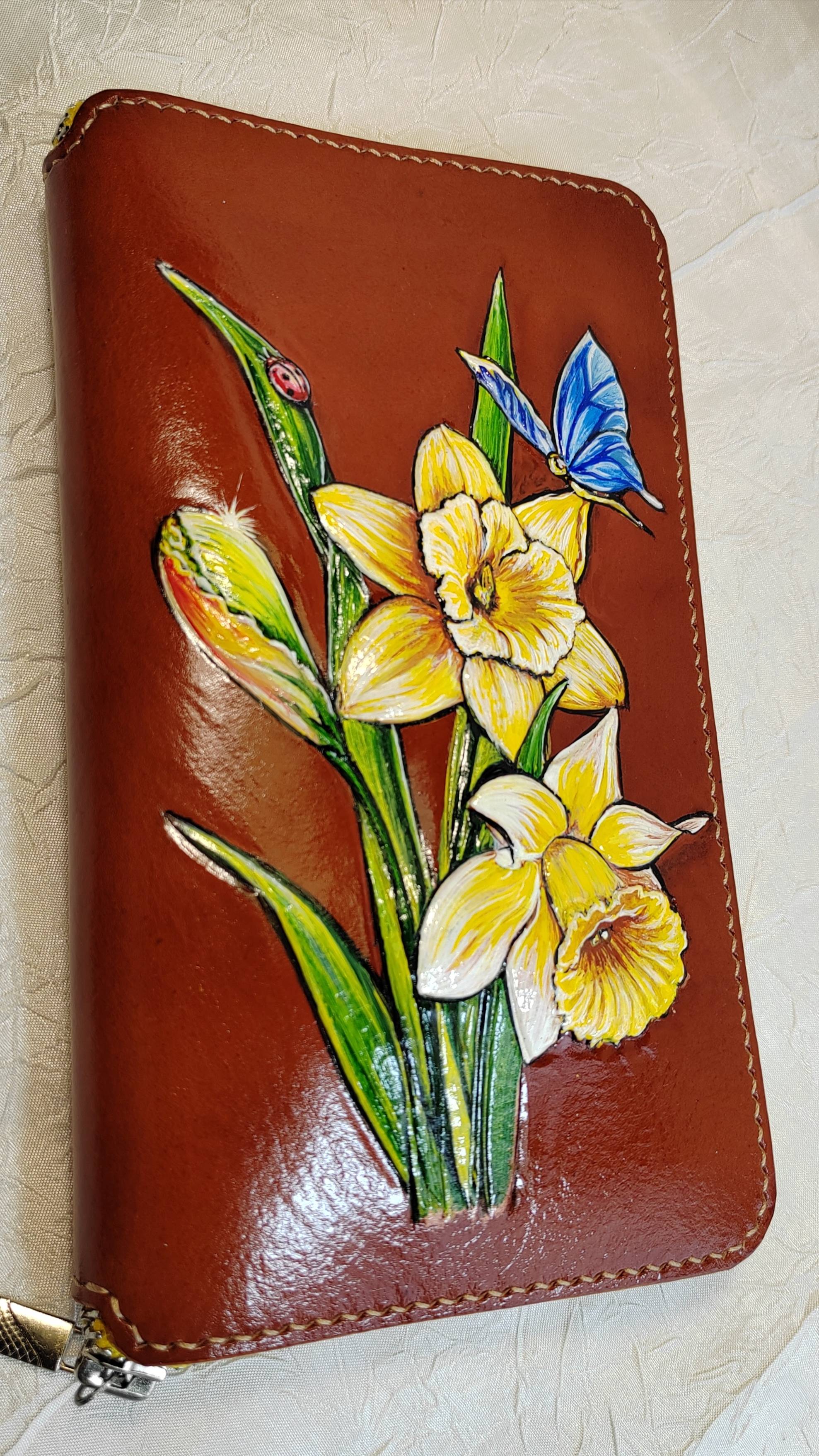 Портмоне женское. Изделия из кожи. СКСтиль. Видео обзор портмоне: Нарциссы.