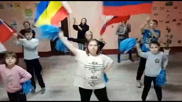 Патриотический флешмоб Мы с вами вместе #ZаРоссию#ZаПрезидента#Zамирбезнацизма#Своихнебросаем