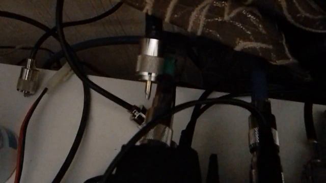 Статика во время снегопада.