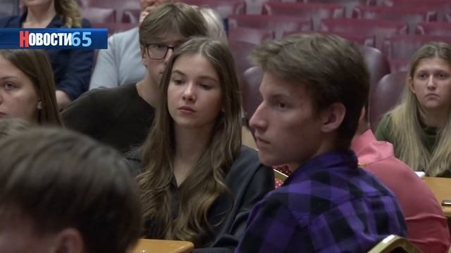 Сюжет канала Новости65 от 21.10.2022. Открытие школы будущего студента