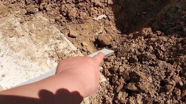 Классный способ выравнивания кособокого, кривого забора