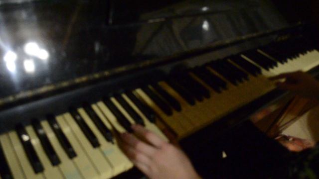 Пианино,играю.