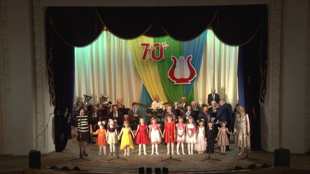 Улыбка:) духовой оркестр + дети из д/с №7 г. Шебекино